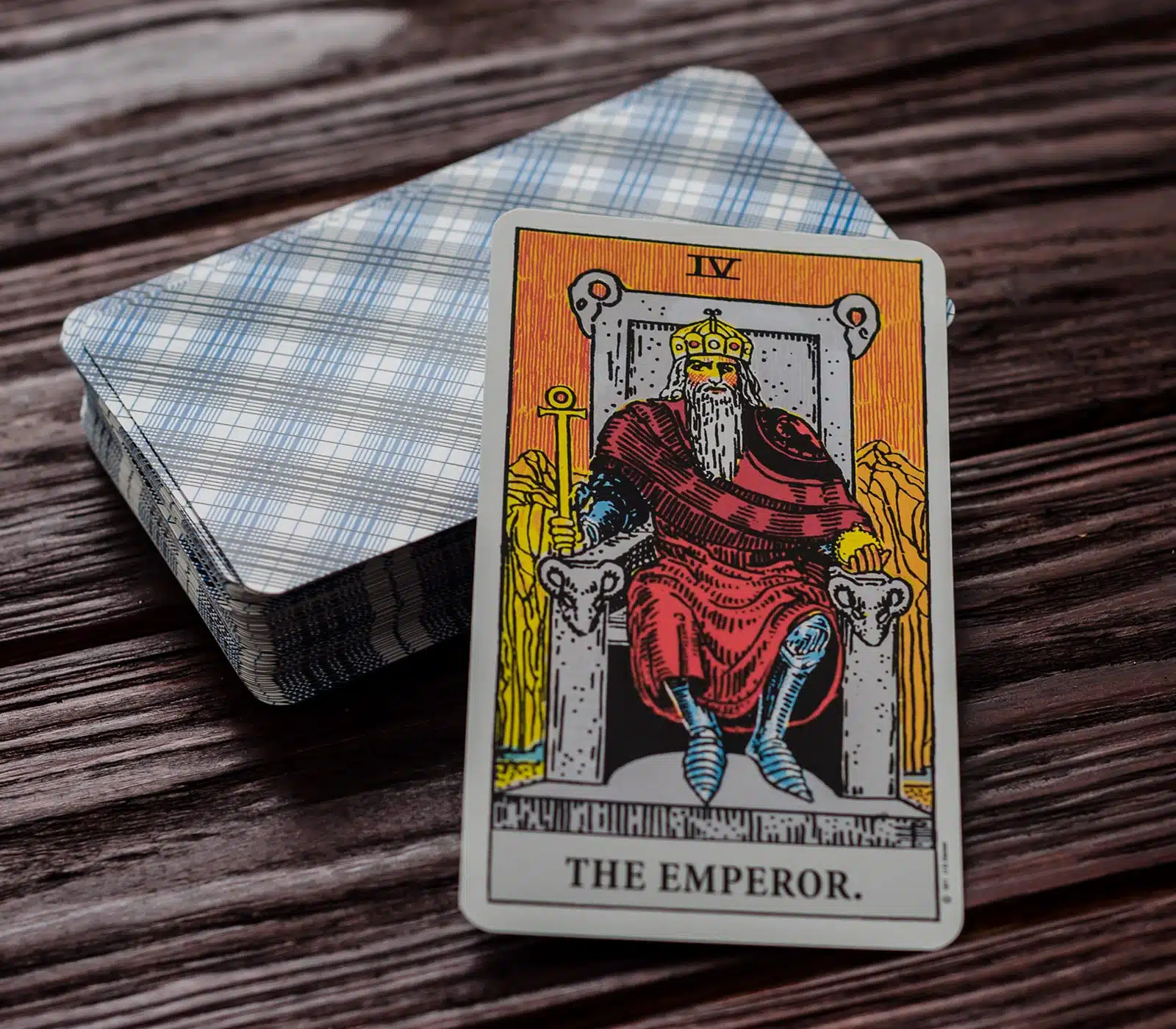 El Emperador en el Tarot | Todo sobre este arcano mayor - Tienda ...